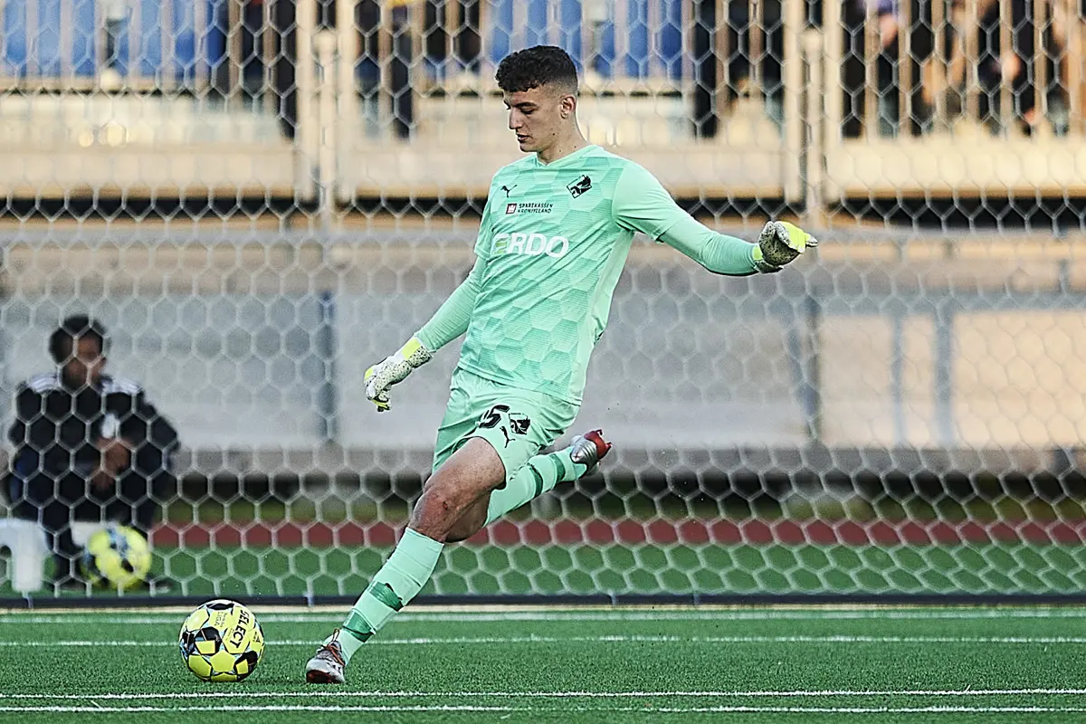 Jonas Dakir skifter til Hillerød Fodbold